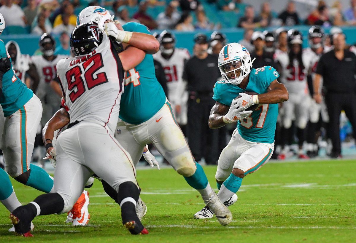Gaskin Makes NFL Debut with Dolphins - Sports Illustrated Washington ...