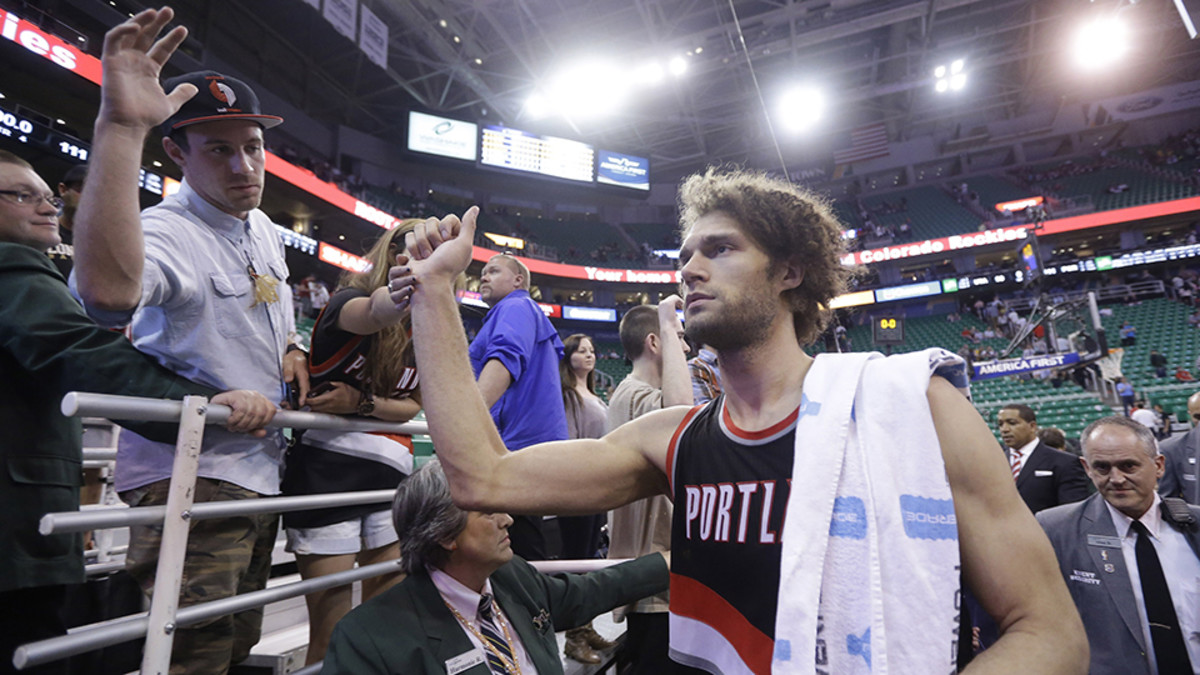 Portland Trail Blazers' Robin Lopez hits late layup to beat Denver ...