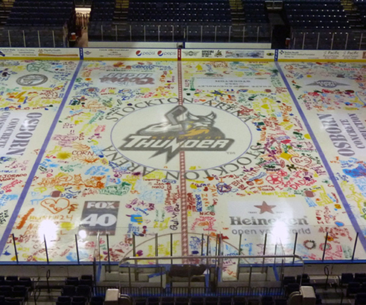 This Is What Happens When a Minor League Hockey Team Lets Kids Paint ...