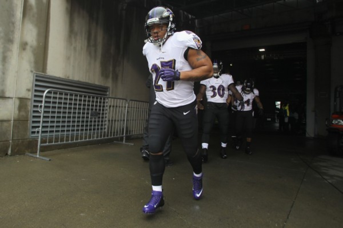 Ravens RB Ray Rice pleads not guilty to aggravated assault charge ...