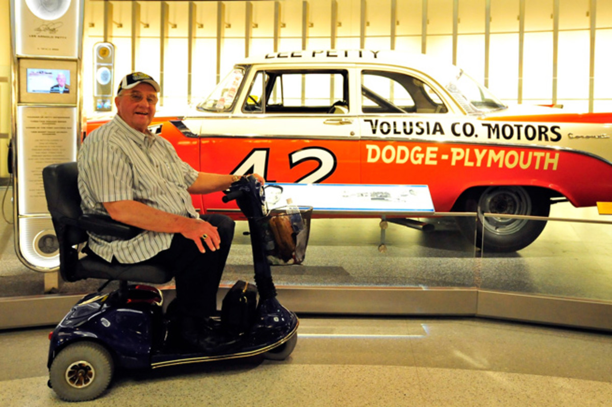 Maurice Petty formally inducted into NASCAR Hall of Fame - Sports ...