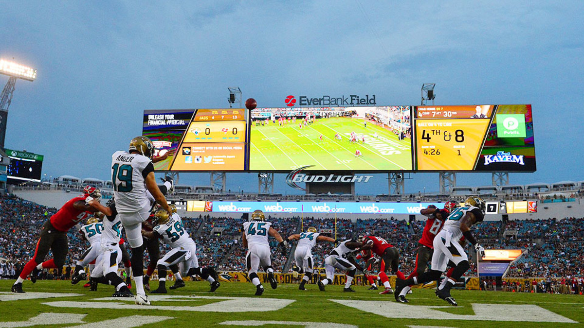 Teams using flash (and splash) to improve in-game fan experience ...