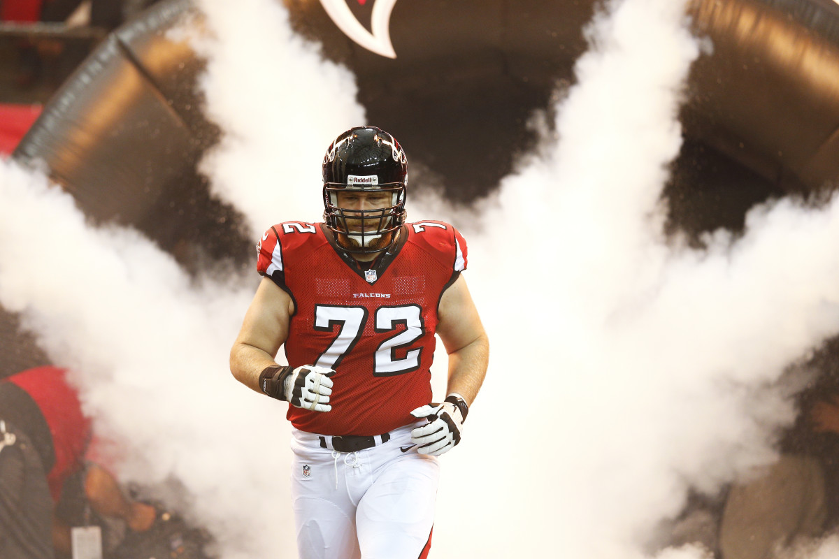 Falcons LT Sam Baker carted off field with knee injury vs. Texans ...