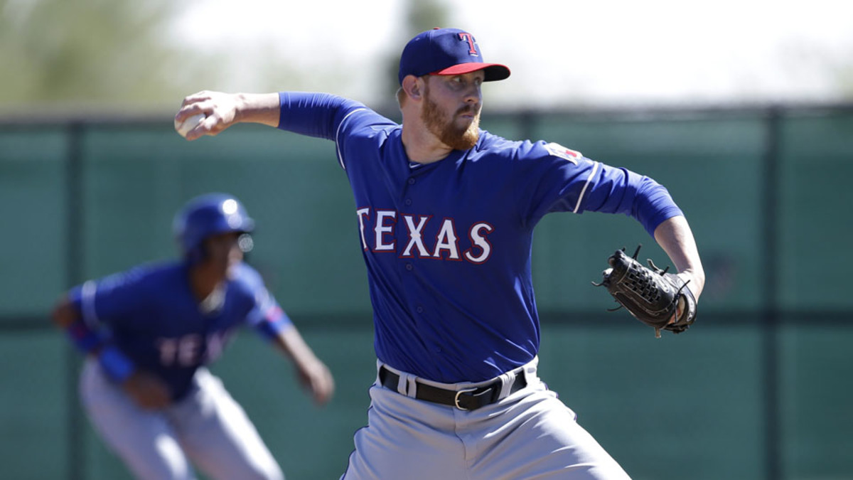 Texas Rangers call up Nate Adcock, transfer Mitch Moreland to 60-day DL ...