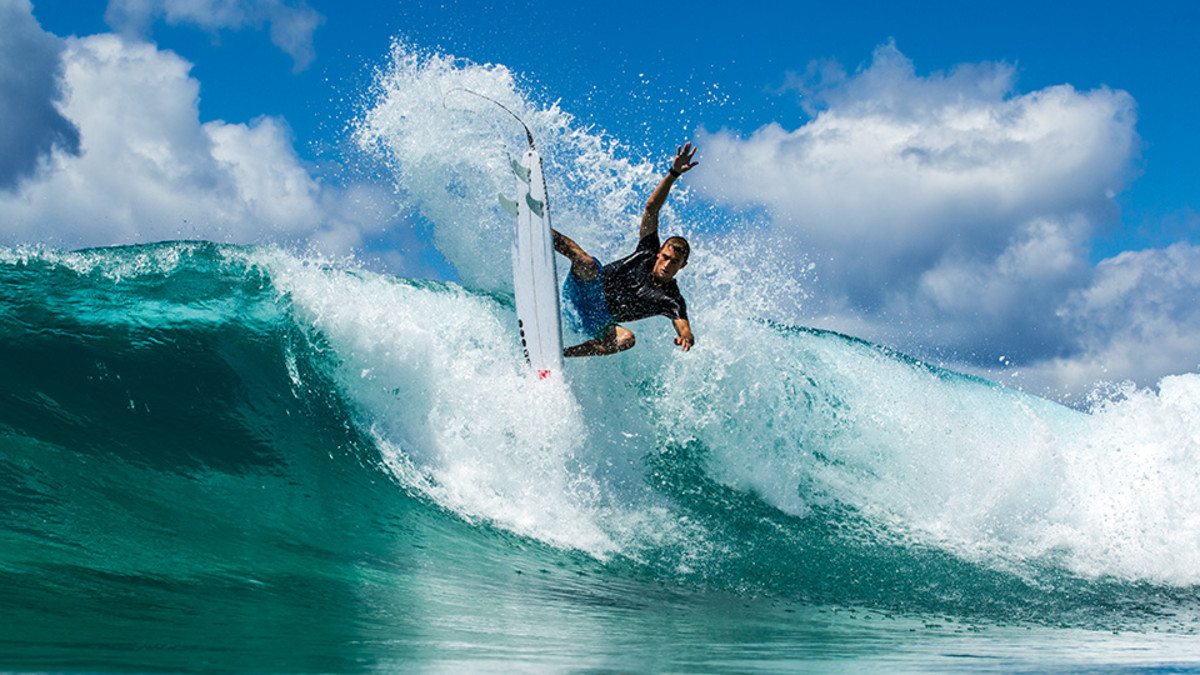 Matt Banting prepares for surfing leap: Qualifying Series to ...