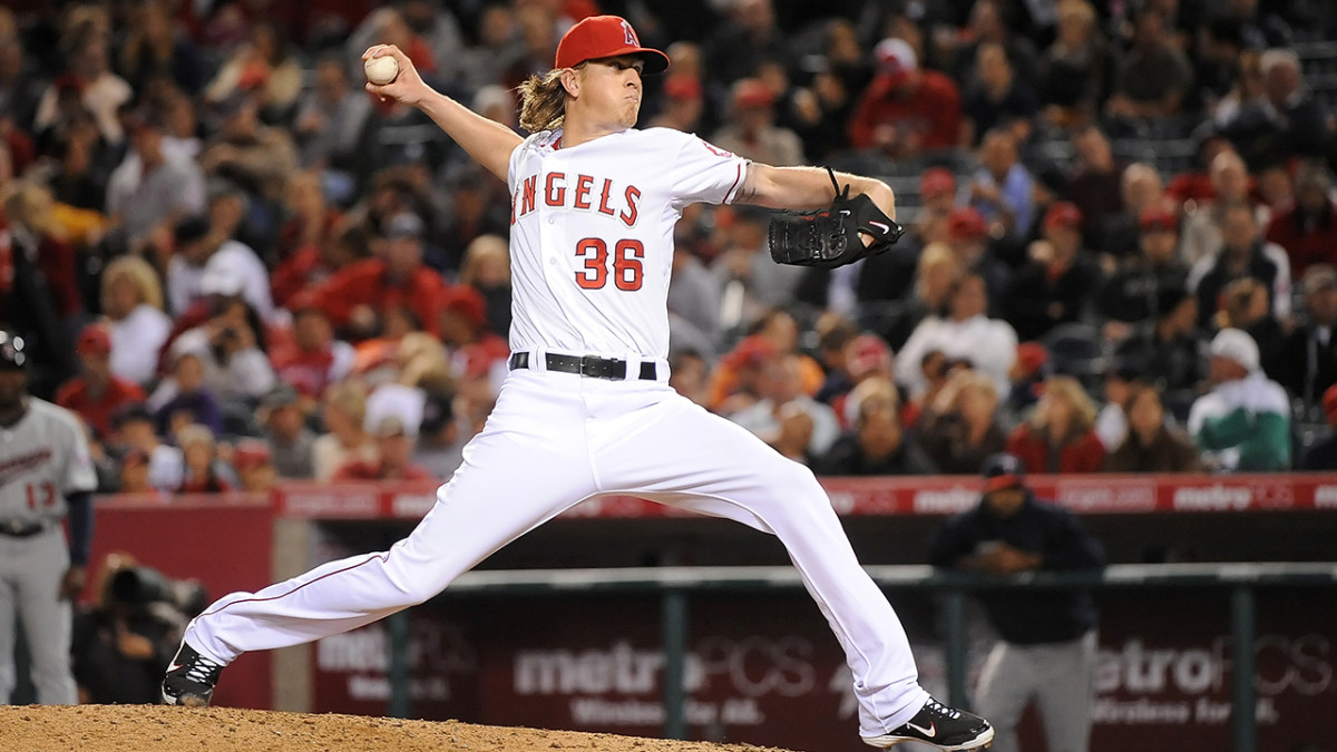 Los Angeles Angels pitcher Jered Weaver gets the start for Game 1 of ...