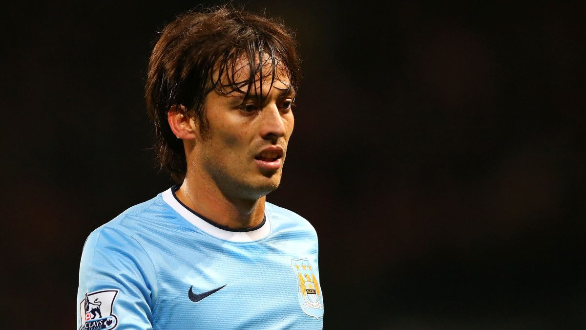 Spanish midfielder David Silva signs new five-year contract with ...