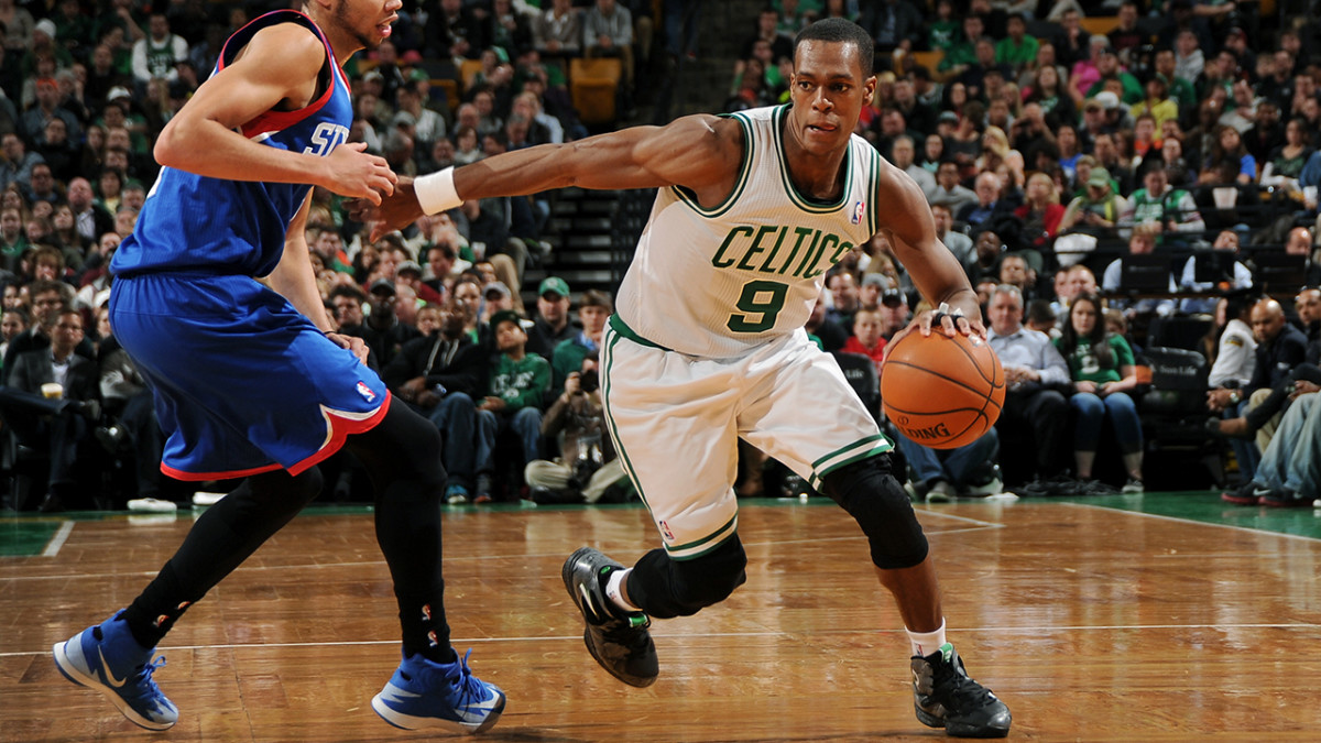 Rajon Rondo breaks hand in fall - Sports Illustrated