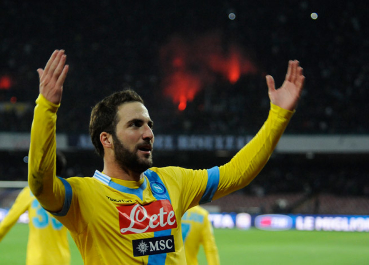 Higuain's goal catapults Napoli by Lazio, into Coppa Italia semis ...
