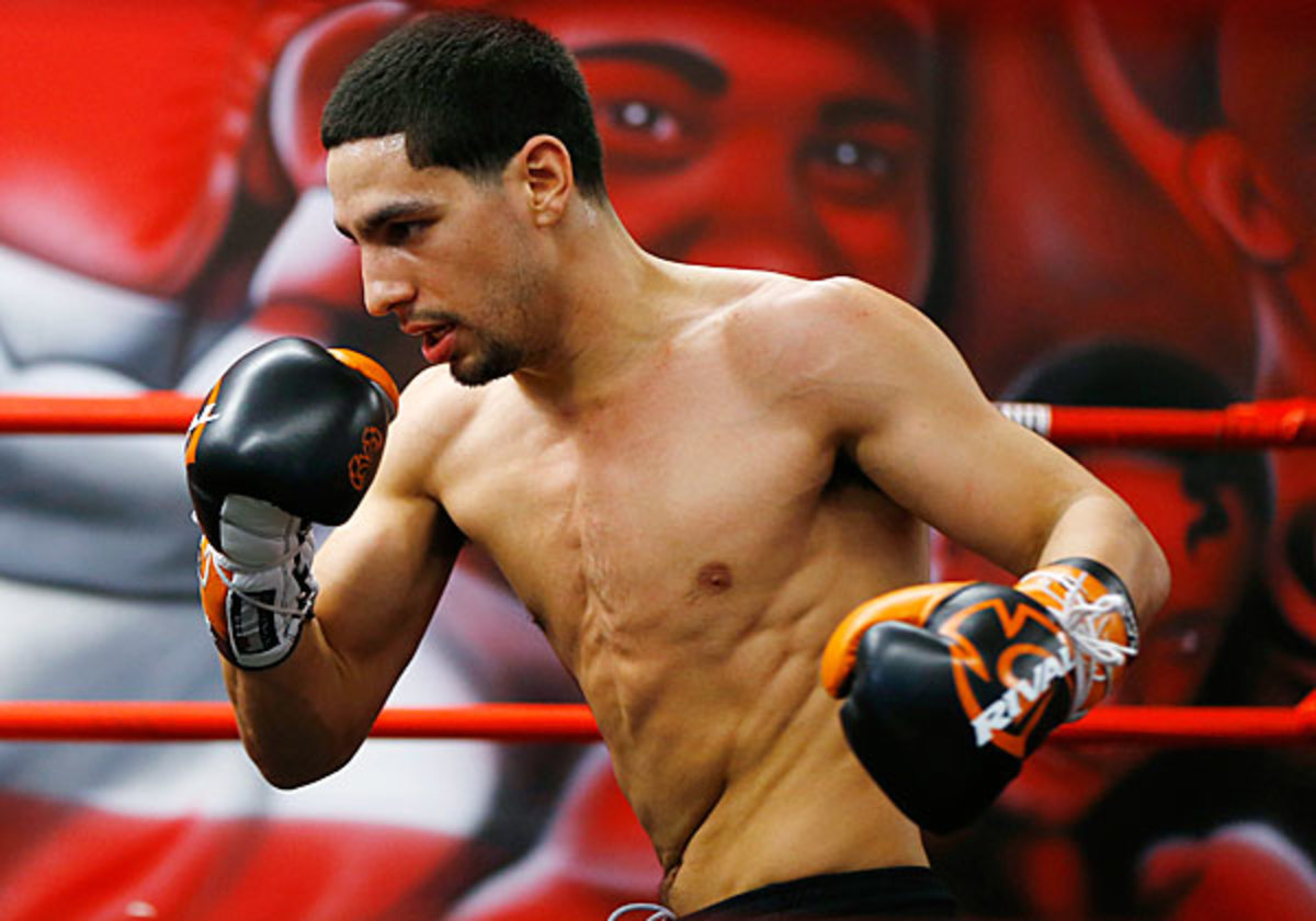 Bypassed by Floyd Mayweather, Danny Garcia finds match vs. Mauricio ...