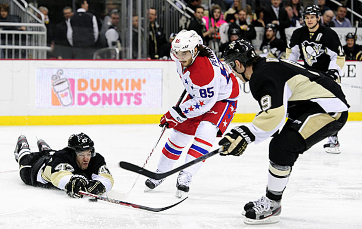 Top Line: What saved the Capitals, Blackhawks playoff-ready, more links ...