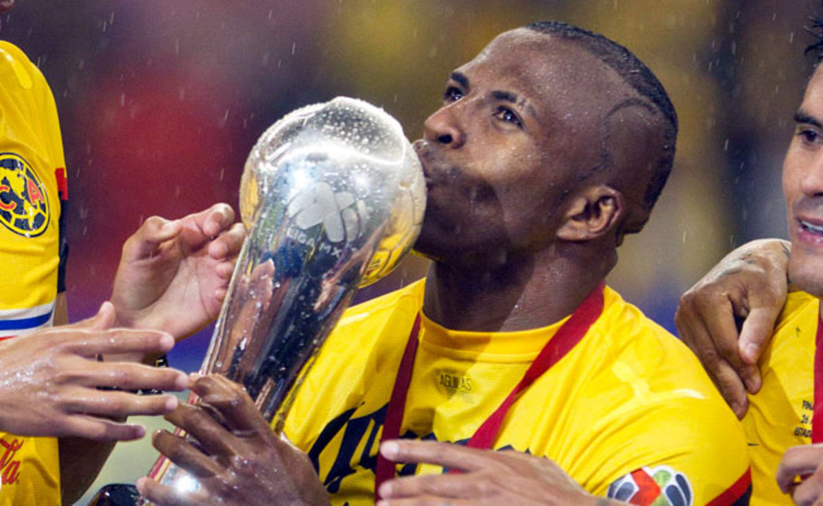 Ecuador star Christian Benitez dies a day after playing in Qatar heat - Sports Illustrated