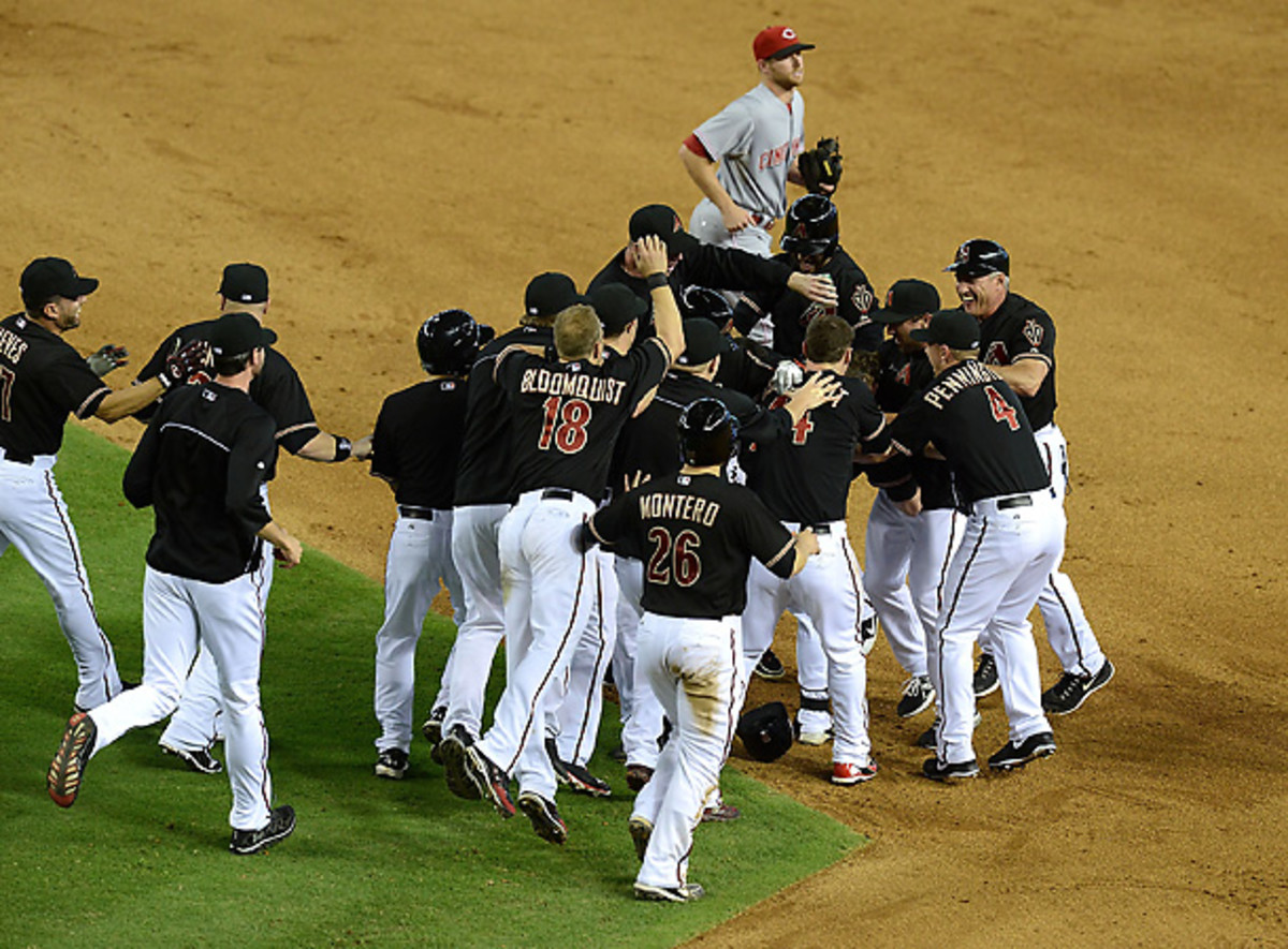 Pitchers' duel turns into blown save extravaganza in Arizona - Sports ...