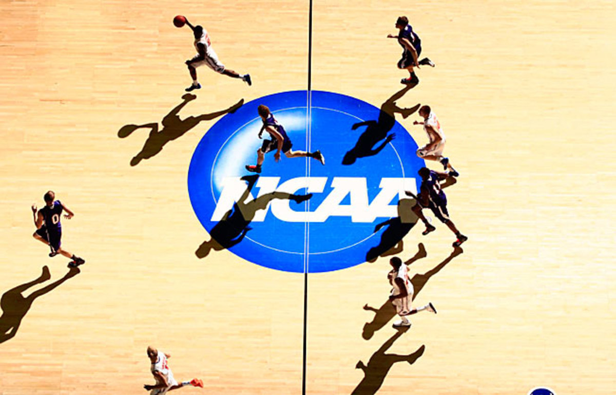 Concussion suit vs NCAA seeks class-action status - Sports Illustrated