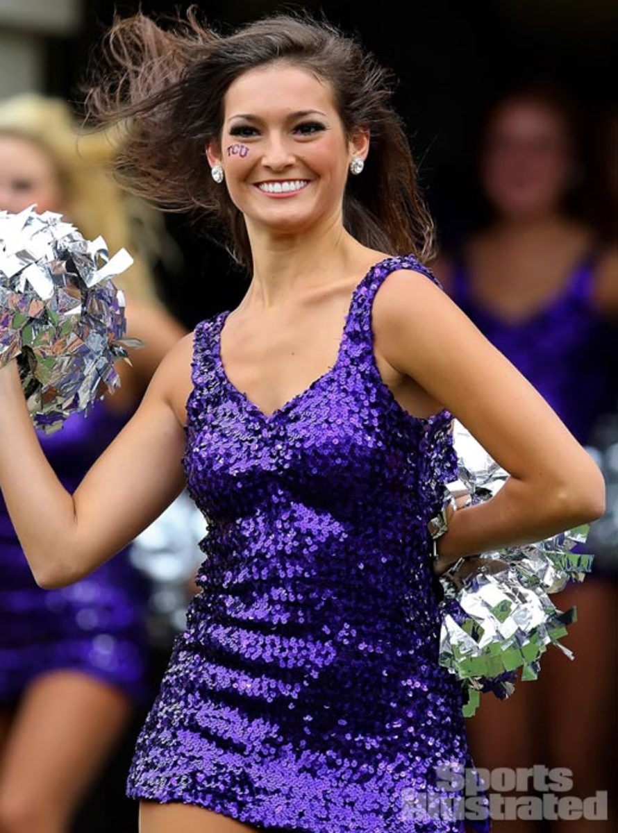 Cheerleader of the Week - Sports Illustrated