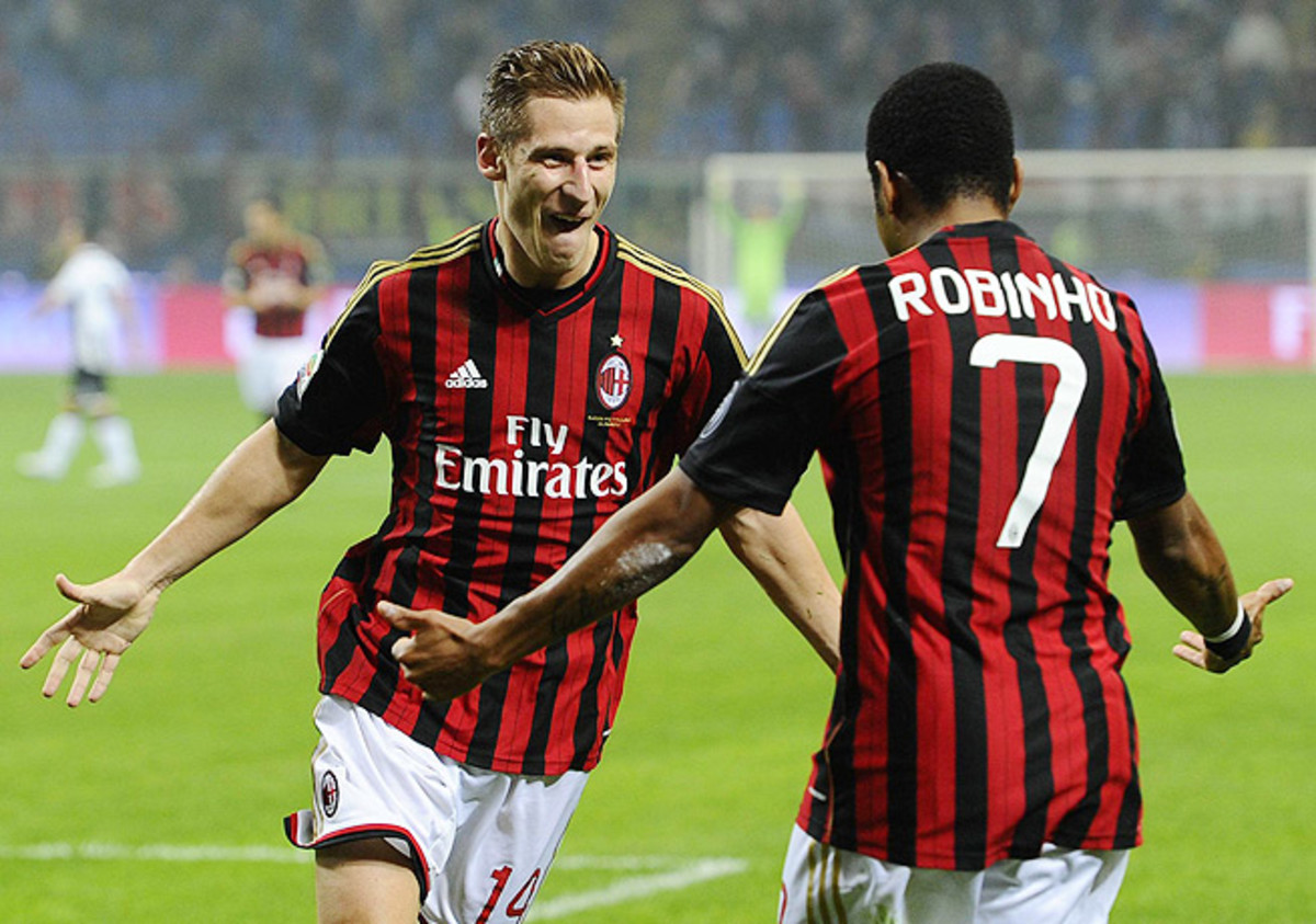 AC Milan slips by Udinese on Valter Birsa tally - Sports Illustrated