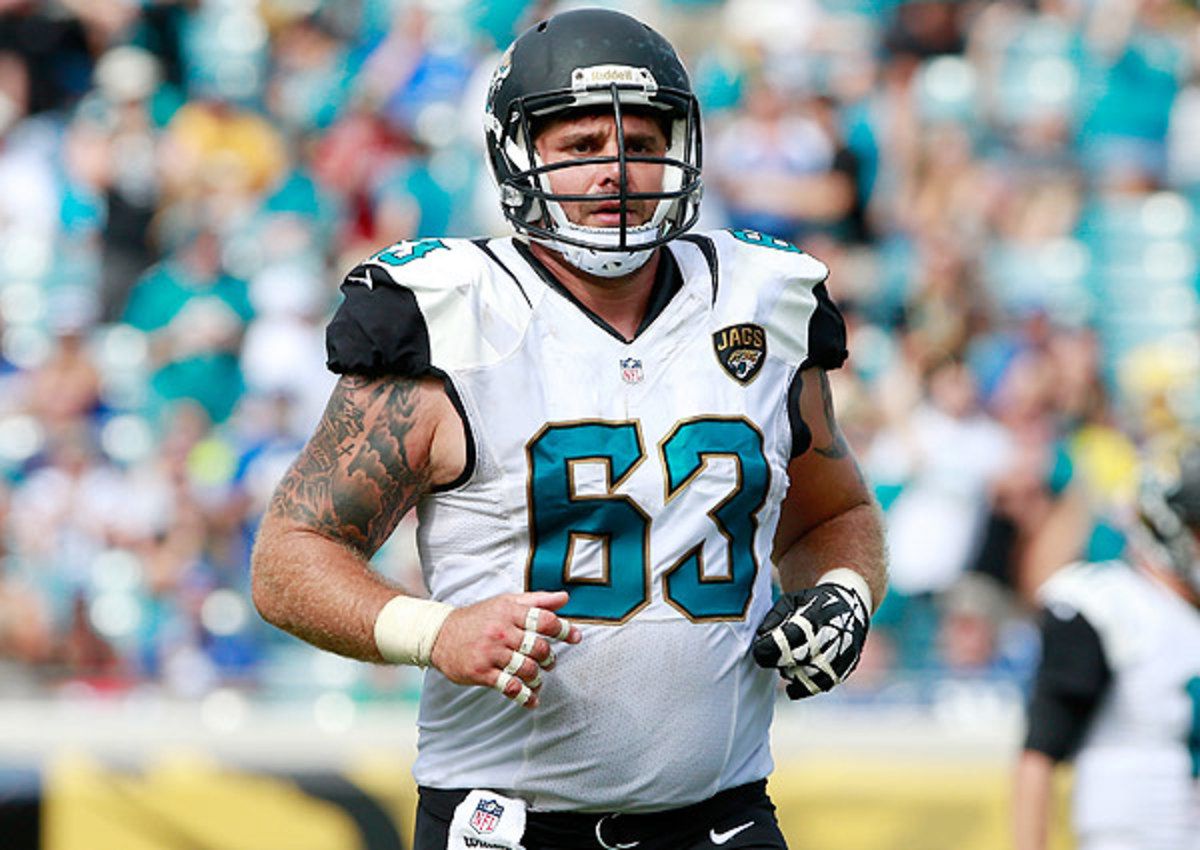 Brad Meester makes first career catch in final home game - Sports ...
