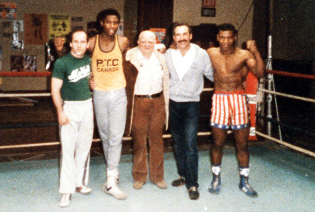 SI Now: Mike Tyson reflects on early career photos - Sports Illustrated