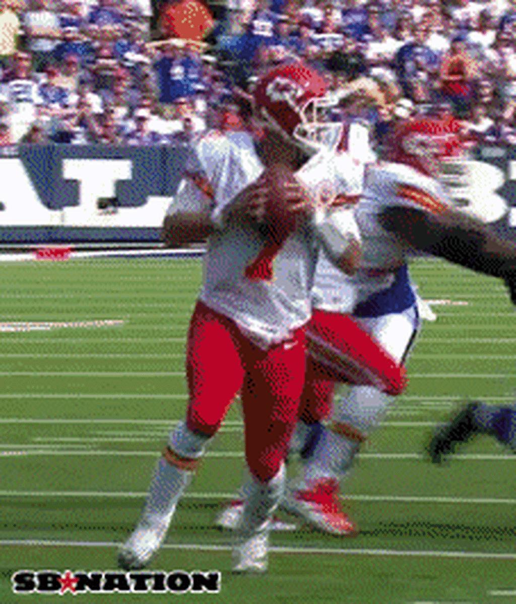 The 75 Best Animated GIFs Of The 2012 NFL Season: Part I - Sports ...