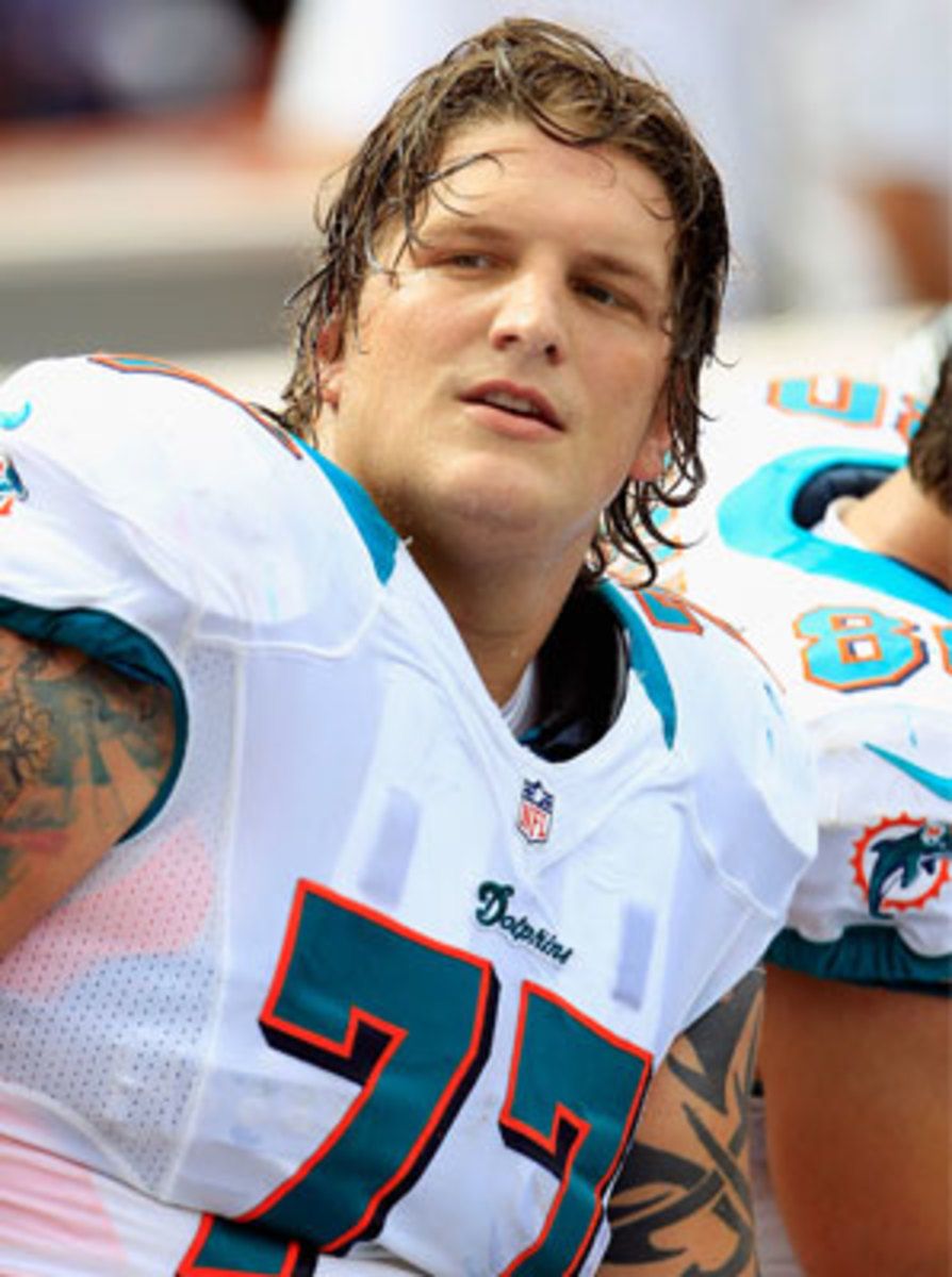 Jake Long agrees to contract with St. Louis Rams, leaves Miami Dolphins ...
