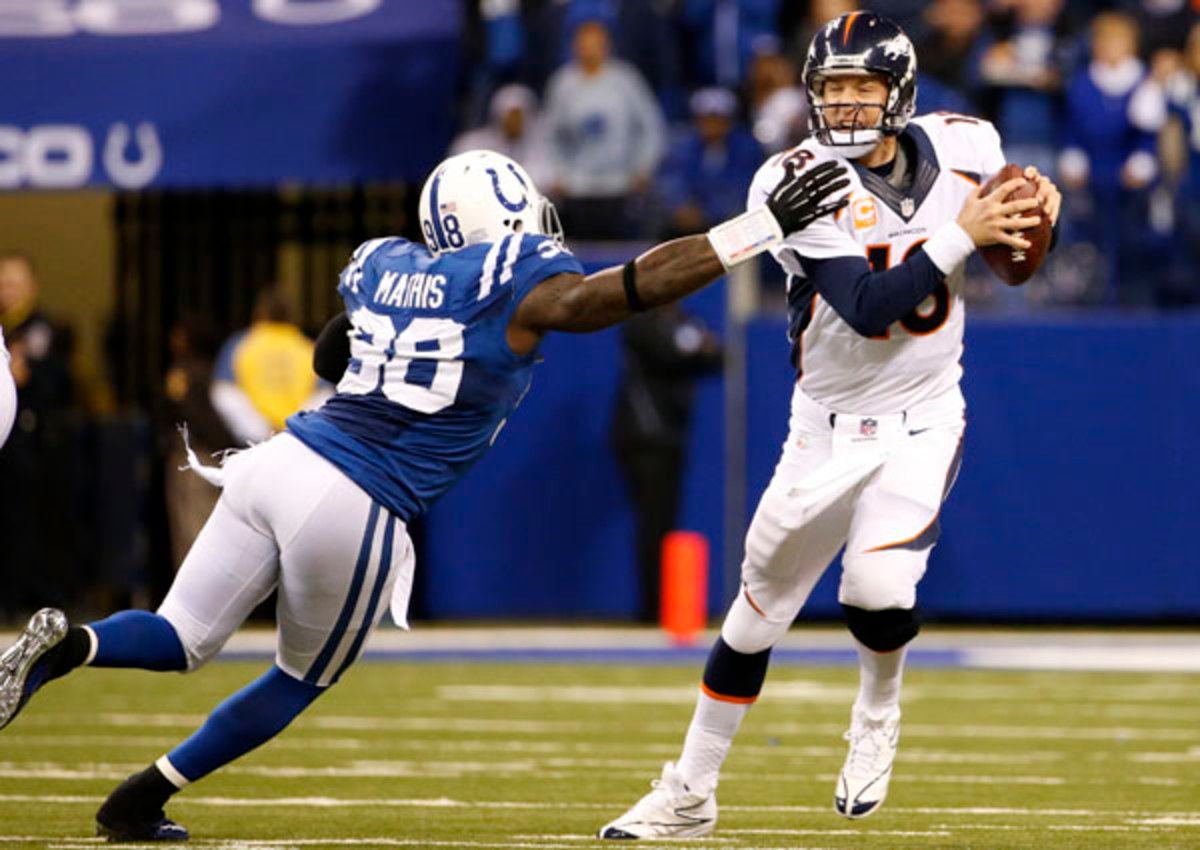 Robert Mathis Sacking Tom Brady