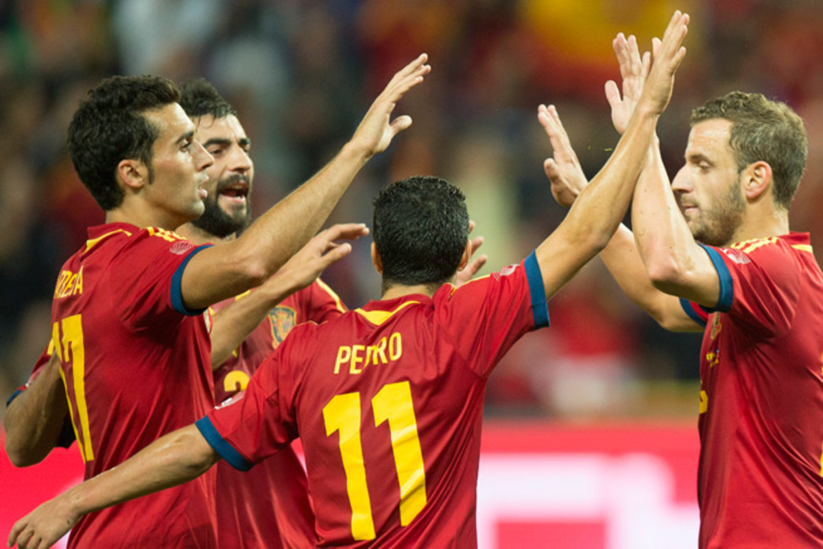 Spain ends 6th straight year atop FIFA rankings; USA 14th - Sports ...