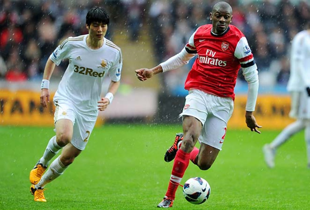 Arsenal's Abou Diaby out for 9 months with knee injury - Sports Illustrated