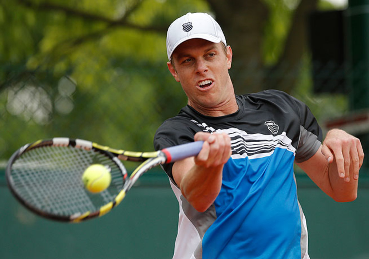 Sam Querrey advances to second round at French Open - Sports Illustrated