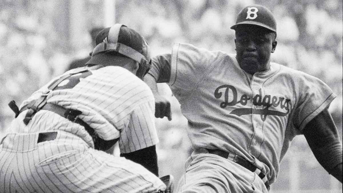 Jackie Robinson breaks MLB color barrier in debut for Dodgers - Sports ...