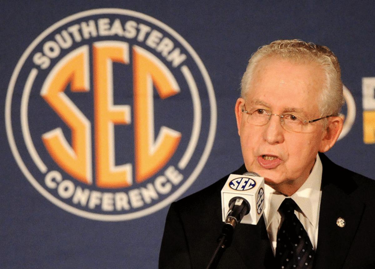 Pete Thamel: What's next in college sports? Talk of seismic change in ...