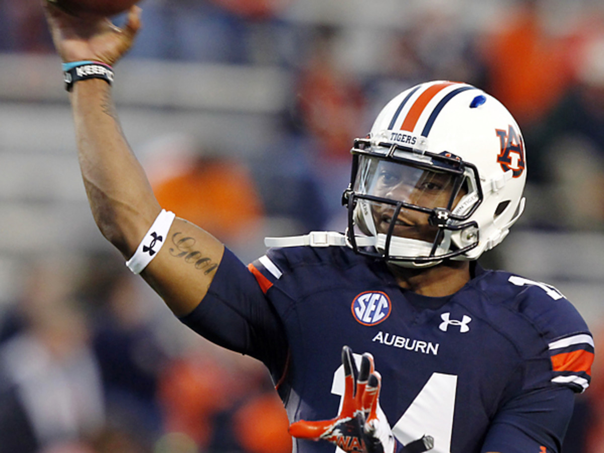 Auburn QB Nick Marshall leaves game with apparent shoulder injury ...