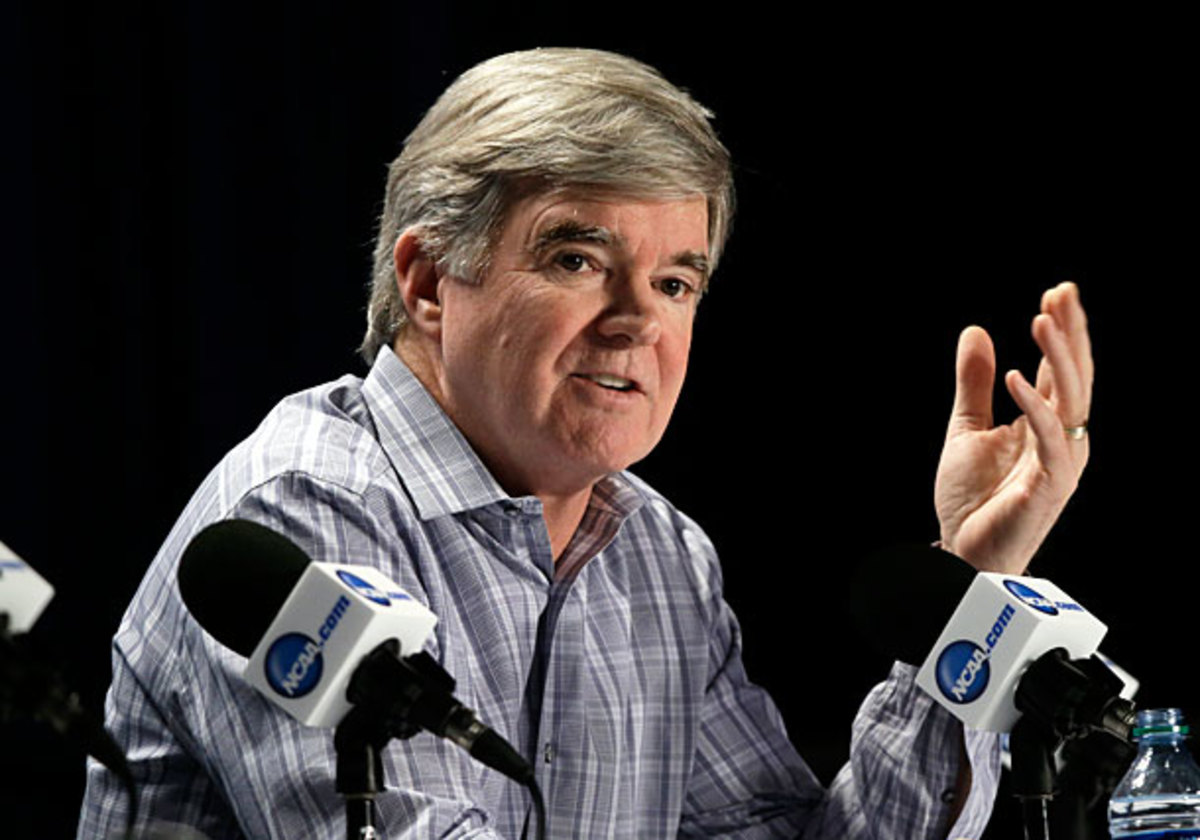 Mark Emmert: NCAA will no longer sell school merchandise on its website ...