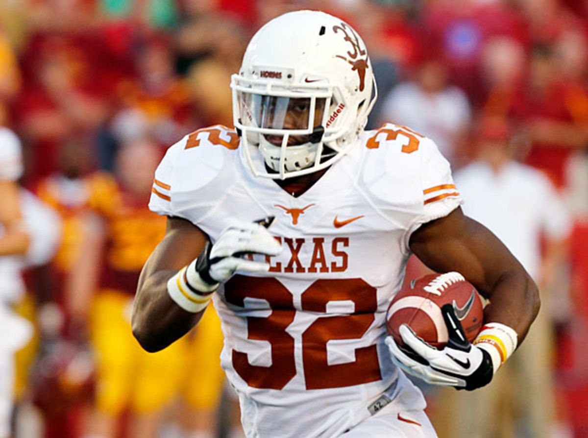 Texas running back Johnathan Gray taken to locker room with leg injury ...