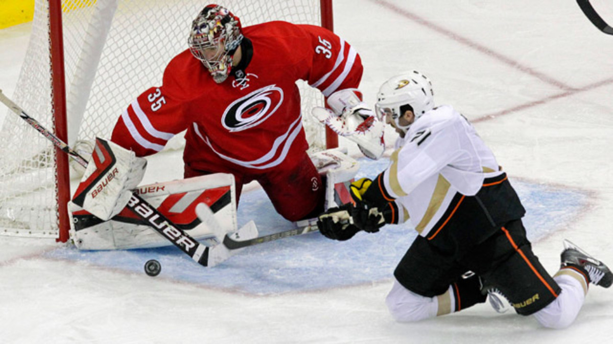 Hurricanes upend the Ducks in shootout - Sports Illustrated