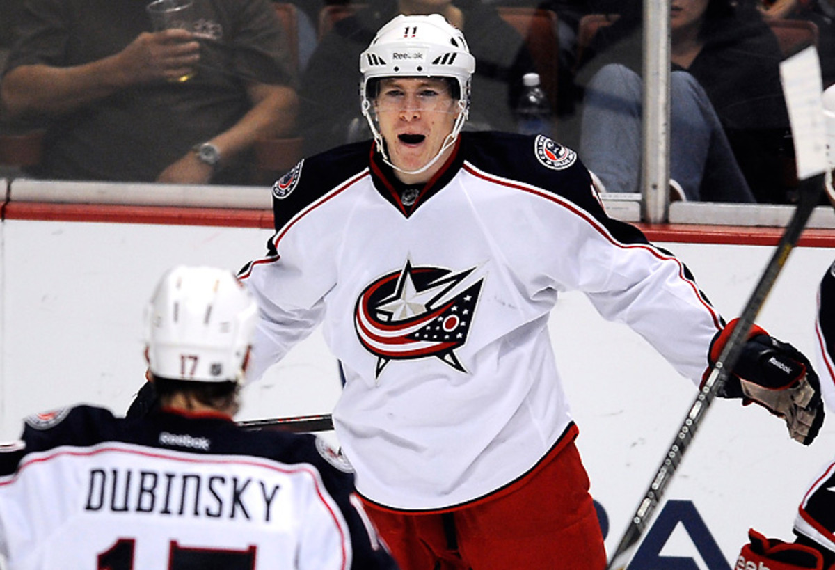 Calvert signs 2-year extension with Blue Jackets - Sports Illustrated