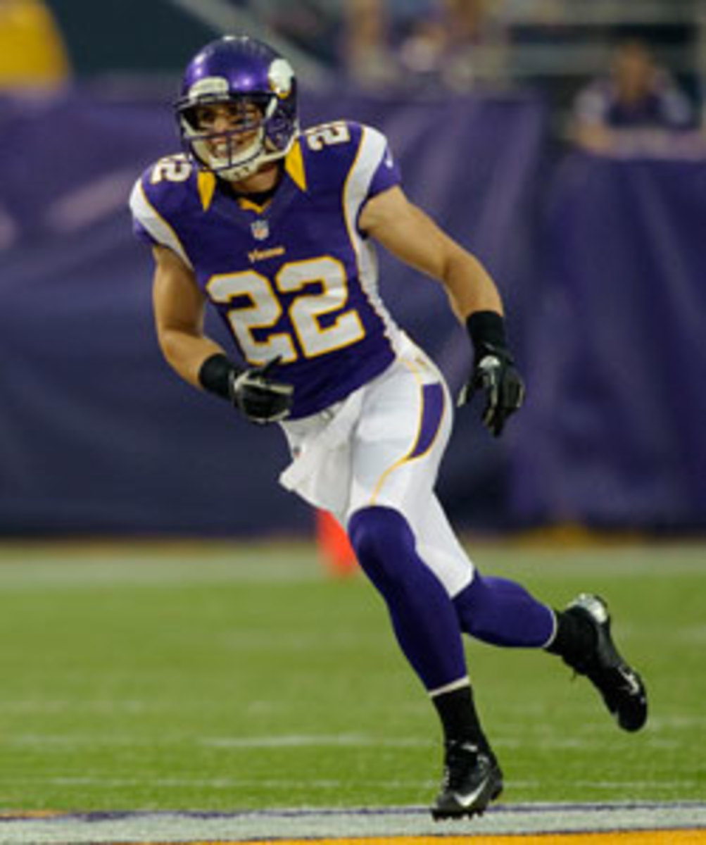 Bengals OL Andre Smith attempts to board plane with a gun, is arrested ...