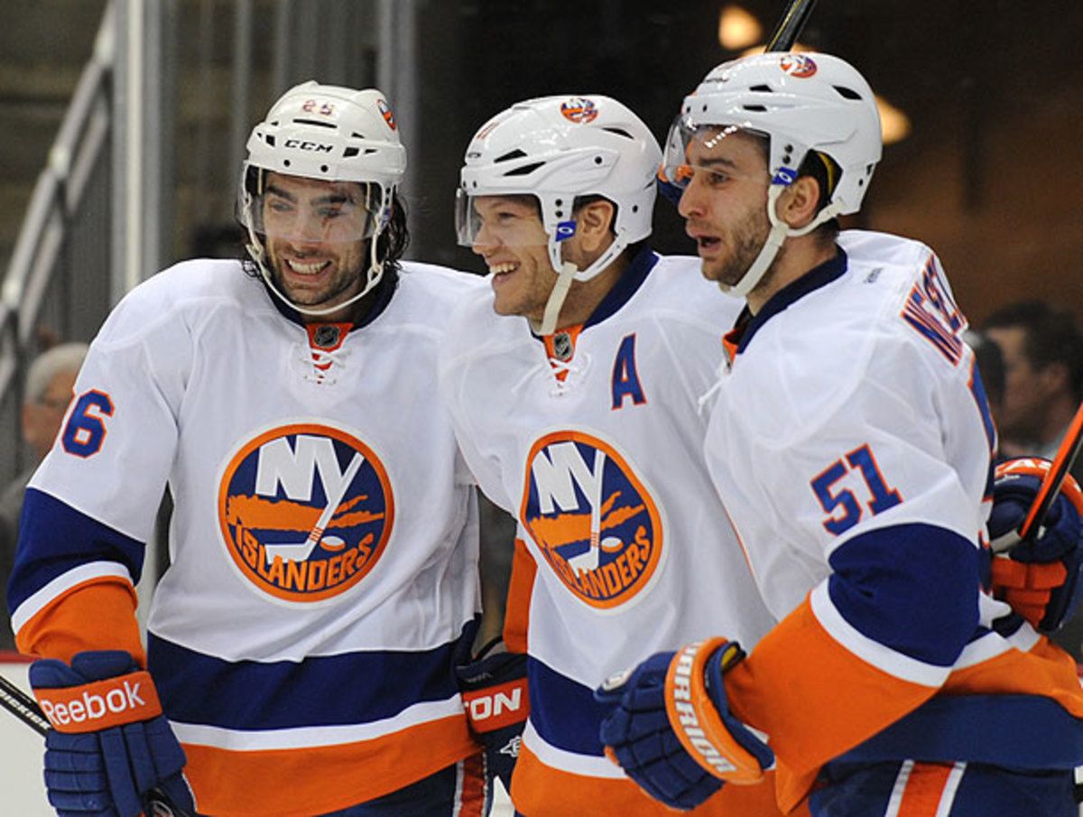 Top Line: Islanders stun Penguins, Canadiens avenge Eller, more links ...
