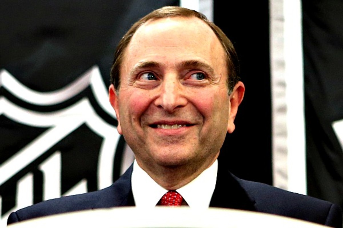 Top Line: Gary Bettman on Oprah? Yes, Please!; more links - Sports ...