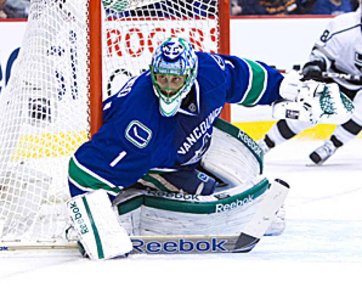 Canucks' Luongo to start in goal against Oilers - Sports Illustrated