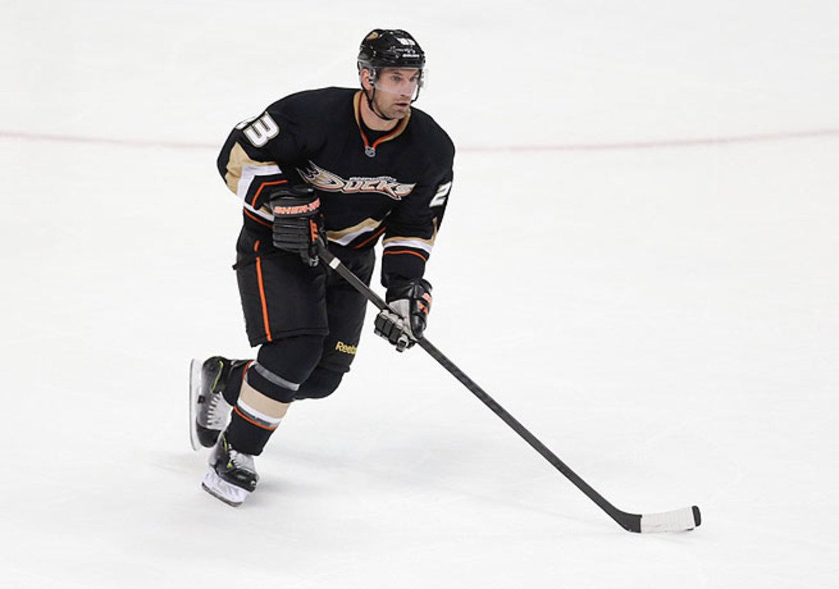 Francois Beauchemin undergoes knee surgery - Sports Illustrated