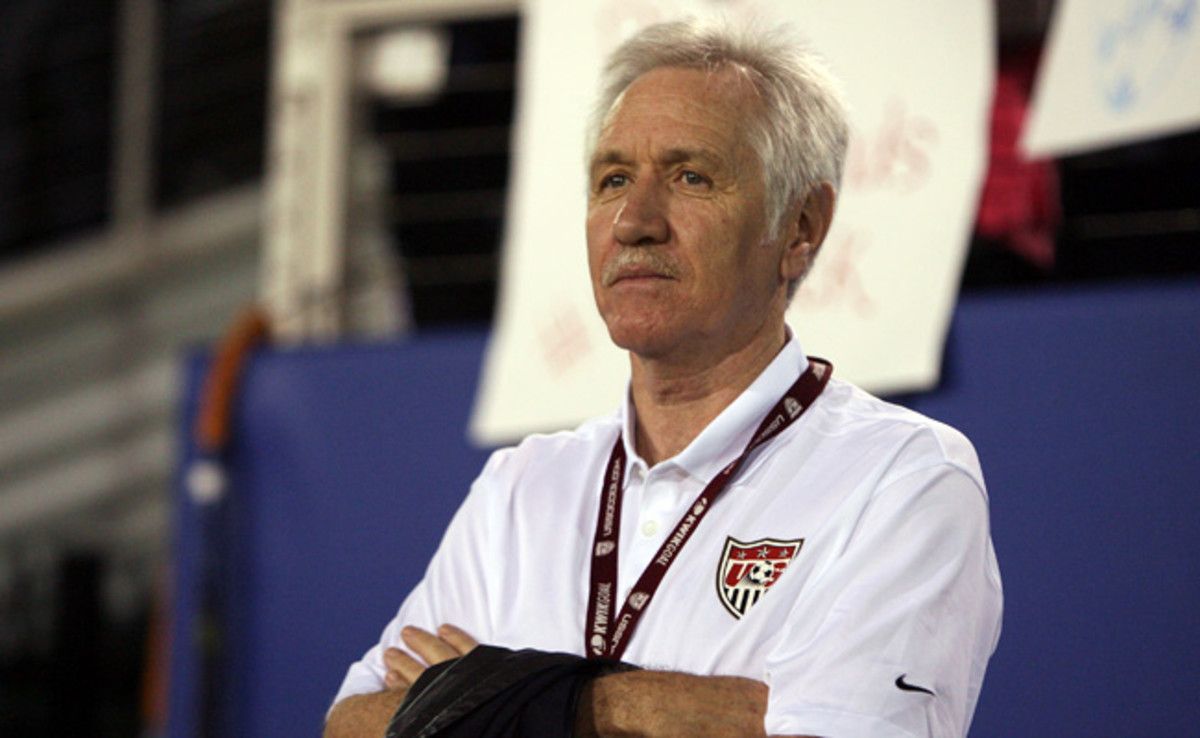 U.S. women's coach to make debut on Sat. - Sports Illustrated