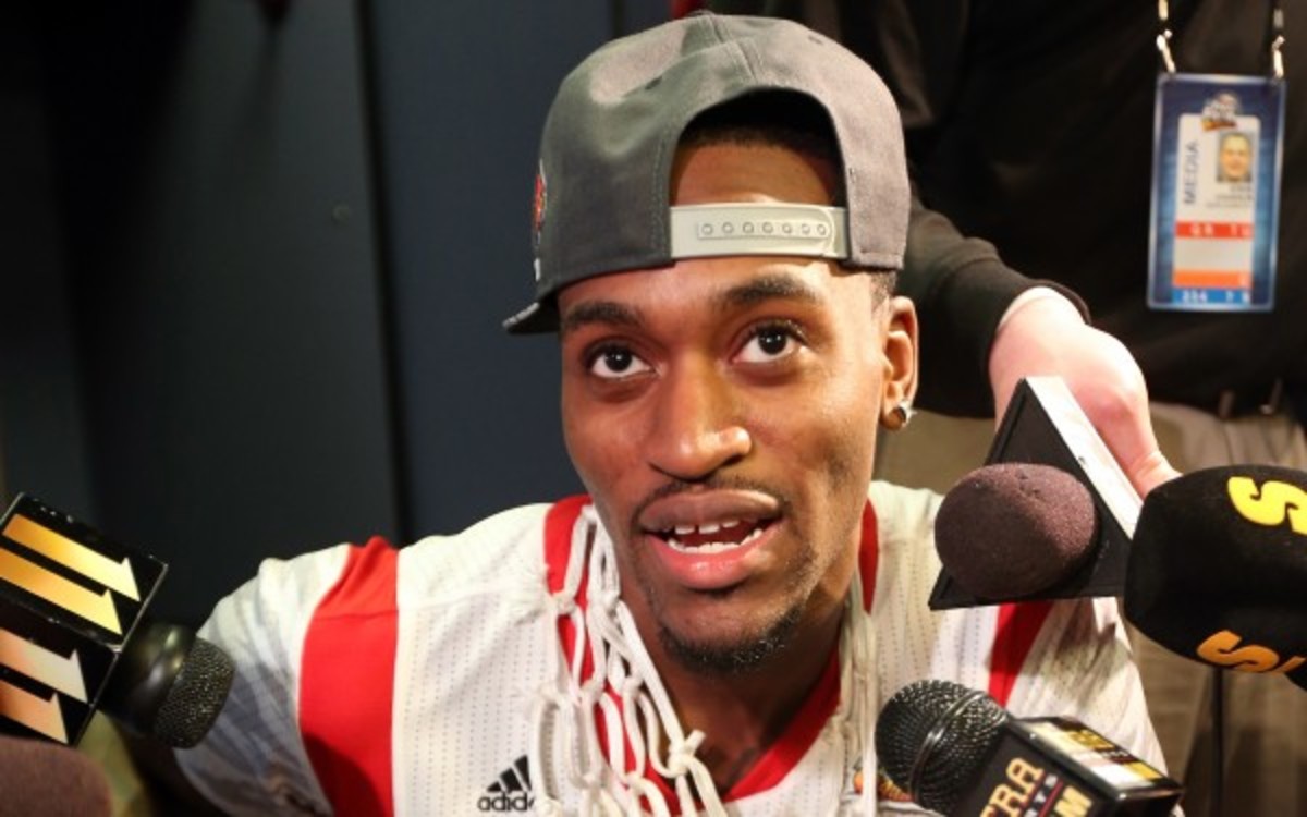 Louisville's Kevin Ware about a month away from resuming basketball ...