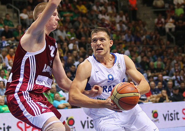 Israeli point guard Gal Mekel agrees to three-year deal with Mavericks ...