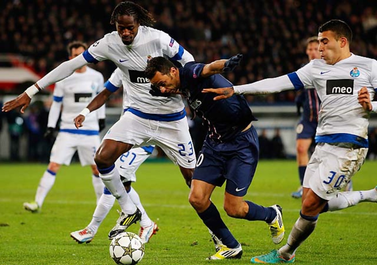 Nene arrives in Qatar to sign with Al Gharafa - Sports Illustrated