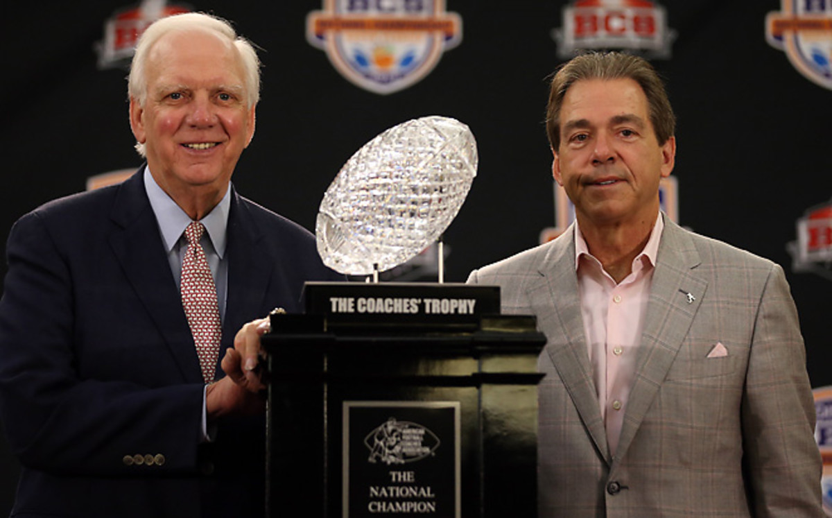 Alabama athletic director Mal Moore admitted to hospital - Sports ...