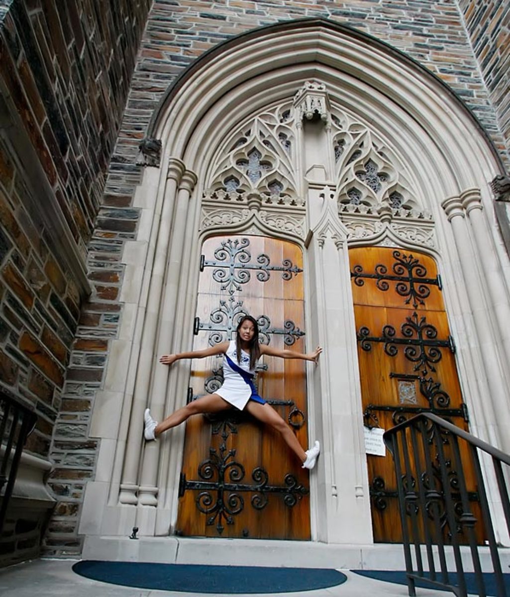 Cheerleader of the Week - Sports Illustrated