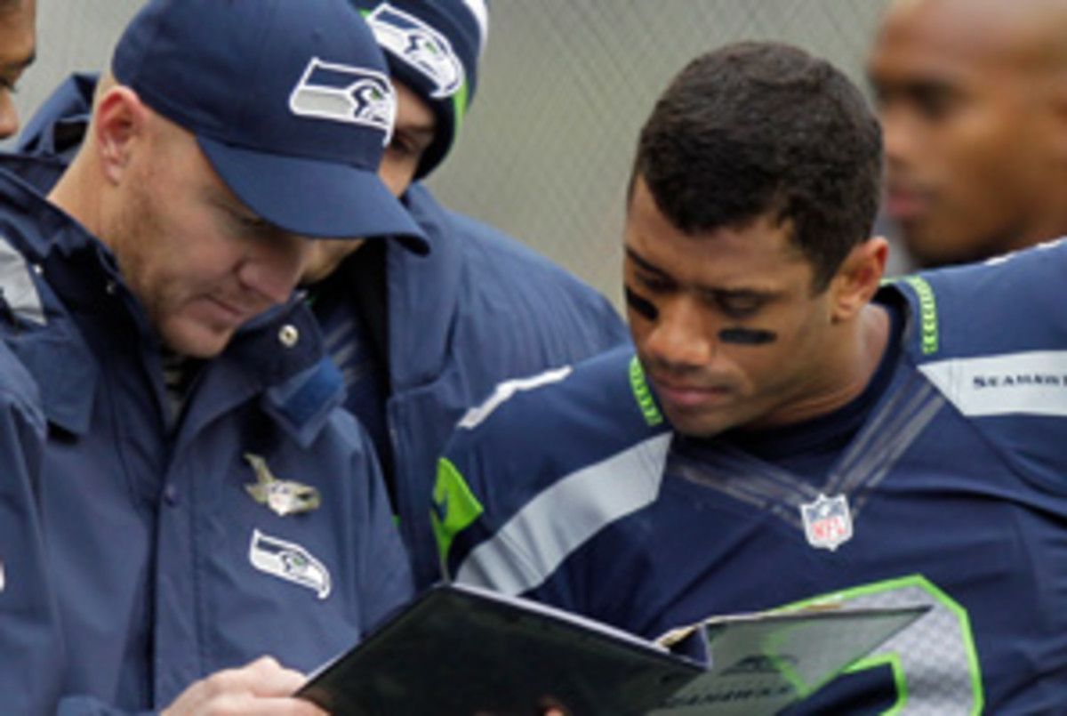Cardinals interview Bevell, plan to talk to Arians - Sports Illustrated
