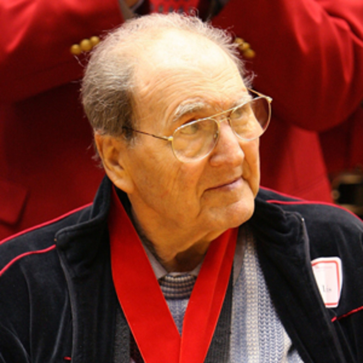 Report: Former Houston coach Guy V. Lewis elected to Basketball Hall of ...