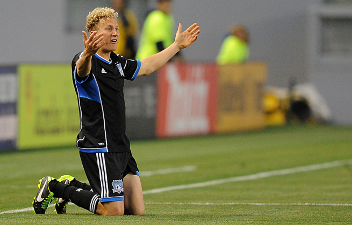 MLS suspends Earthquakes' Steven Lenhart for rough play - Sports ...