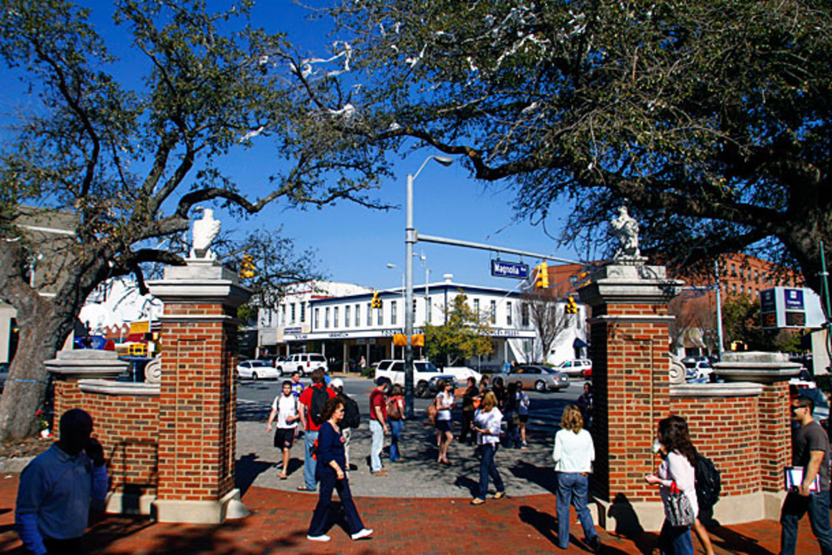 Final rolling of Auburn's Toomer's Corner to take place on Saturday ...
